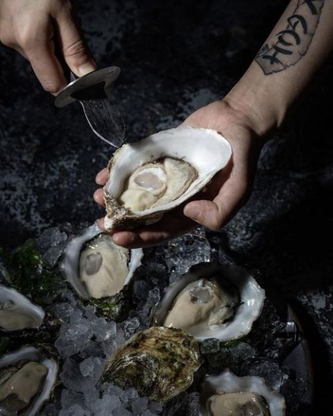 生蚝里面的黑色像屎能吃吗_生蚝黑色物质安全吗-第2张图片-山城妙识