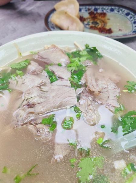 牛肉煲什么汤好_牛肉煲汤放什么食材最鲜-第3张图片-山城妙识