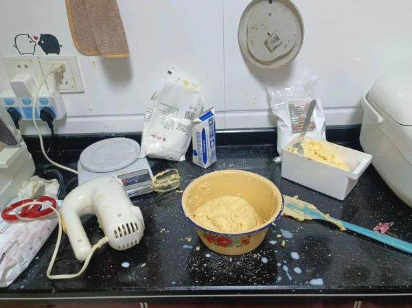 家庭版黄油蛋糕怎么做_黄油蛋糕失败原因-第1张图片-山城妙识