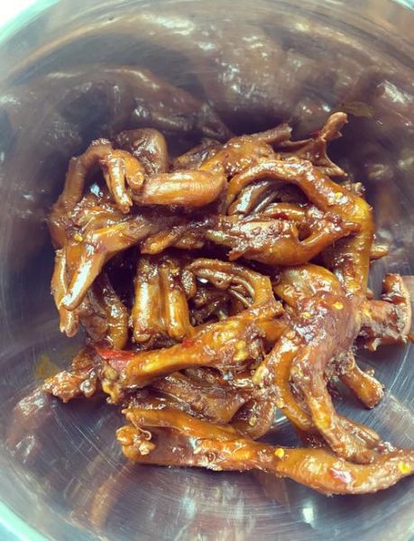 卤鸭脚的做法及配料_卤鸭脚怎么做好吃又入味-第1张图片-山城妙识