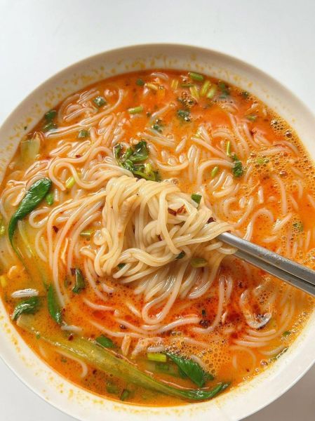 家常热汤冷面怎么做_冷面汤怎么调才够味-第1张图片-山城妙识