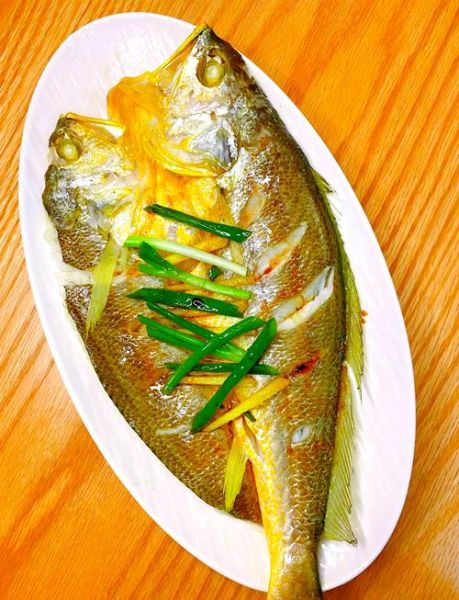 清蒸大黄鱼怎么做好吃_清蒸大黄鱼做法窍门-第1张图片-山城妙识