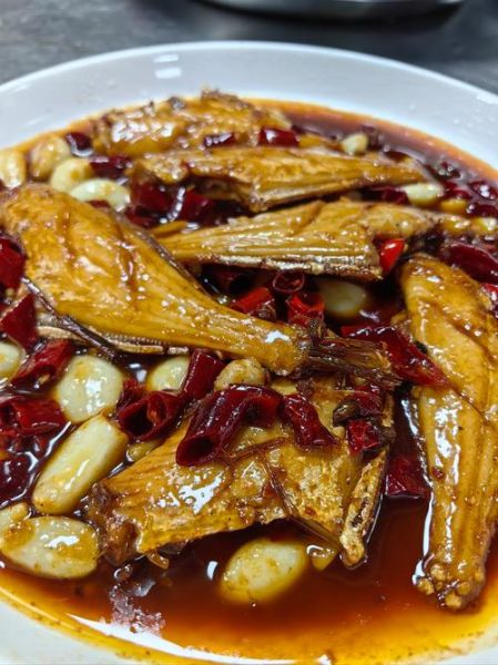 剥皮鱼怎么烧才好吃_剥皮鱼的家常做法-第1张图片-山城妙识