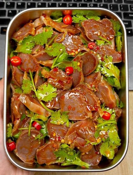 拌鸡胗的做法大全家常_鸡胗怎么拌才脆嫩不腥-第1张图片-山城妙识