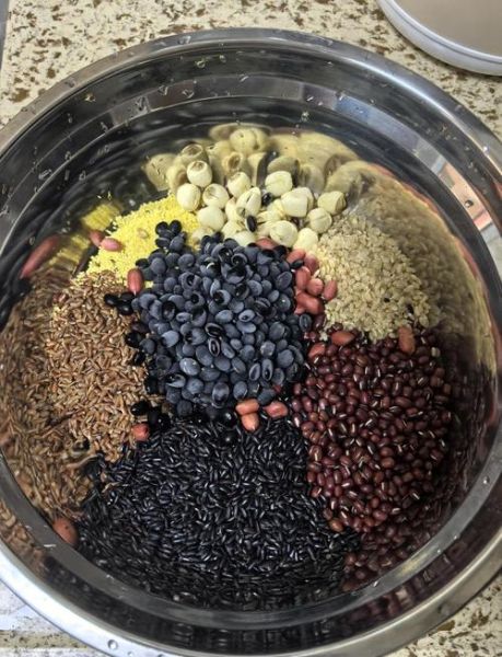 粘豆包的做法窍门_粘豆包怎么蒸不粘屉布-第1张图片-山城妙识