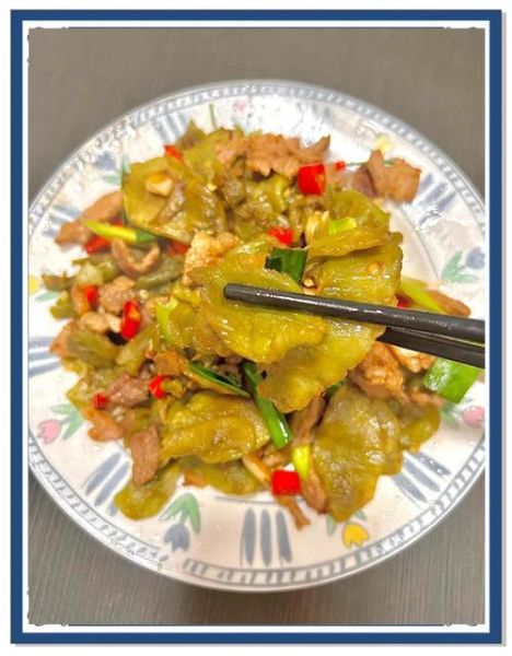莴笋干炒肉怎么做_莴笋干炒肉用焯水吗-第1张图片-山城妙识