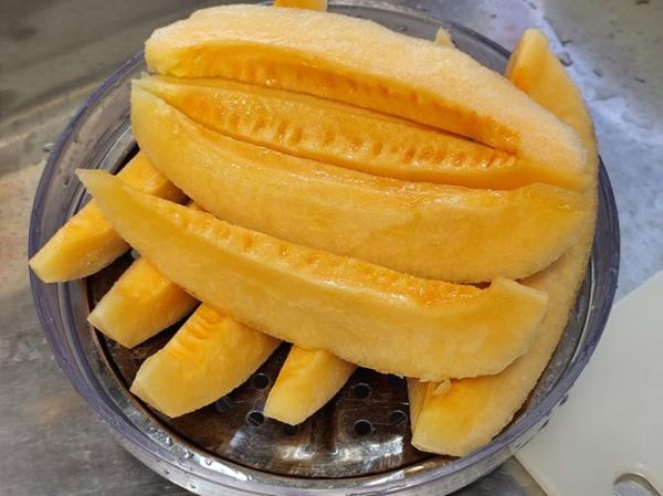 芒果怎么切好看_芒果怎么切好吃-第3张图片-山城妙识