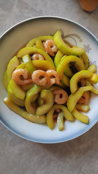 佛手瓜炒虾仁怎么做_佛手瓜炒虾仁的营养价值-第1张图片-山城妙识