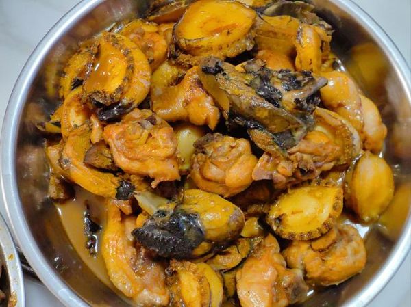 正宗鲍鱼焖鸡怎么做_鲍鱼焖鸡用什么鸡最好-第3张图片-山城妙识