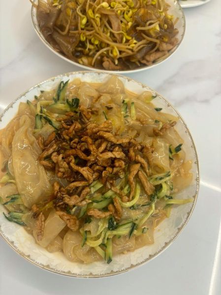 肉丝拉皮怎么做_家常肉丝拉皮的做法-第1张图片-山城妙识