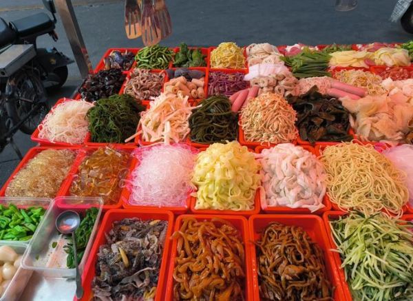 摆摊凉菜有哪些种类_摆摊凉菜怎么做才吸引人-第1张图片-山城妙识 摆摊凉菜有哪些种类_摆摊凉菜怎么做才吸引人-第1张图片-山城妙识