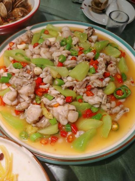 田鸡可以炒什么一起吃_田鸡炒什么菜最香-第2张图片-山城妙识