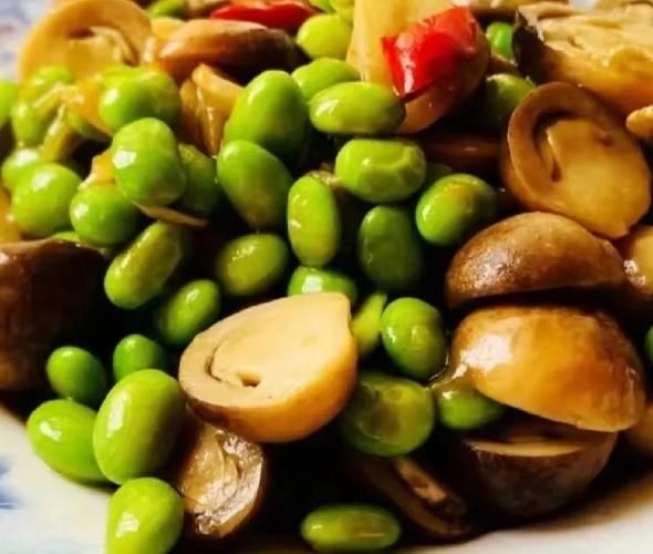 草菇和什么菜一起炒好吃_草菇最佳搭配推荐-第3张图片-山城妙识