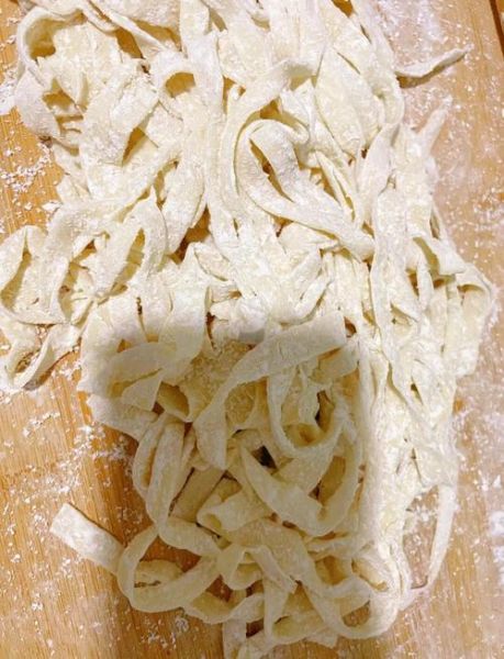 手擀面怎么和面_手擀面用什么面粉最好-第3张图片-山城妙识 手擀面怎么和面_手擀面用什么面粉最好-第3张图片-山城妙识