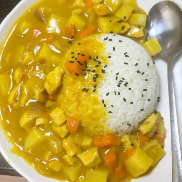 咖喱土豆烧鸡块怎么做好吃_咖喱土豆烧鸡块的做法窍门-第3张图片-山城妙识