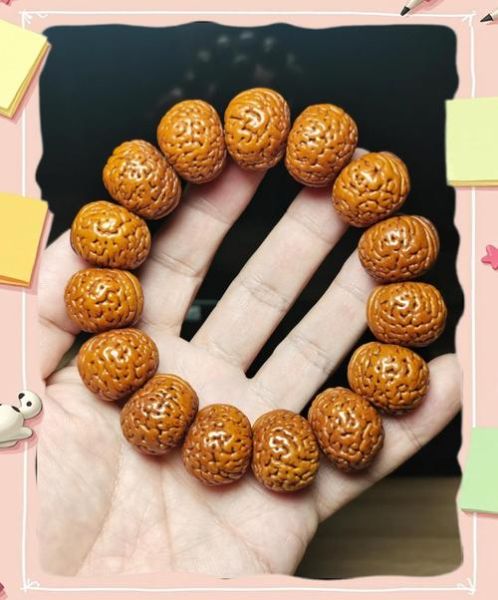 山核桃手串怎么盘玩红的快_山核桃手串多久能盘红-第1张图片-山城妙识