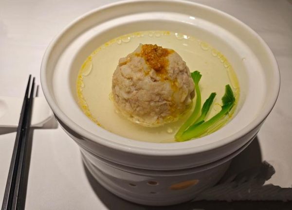 蟹粉狮子头怎么做_蟹粉狮子头正宗做法-第1张图片-山城妙识