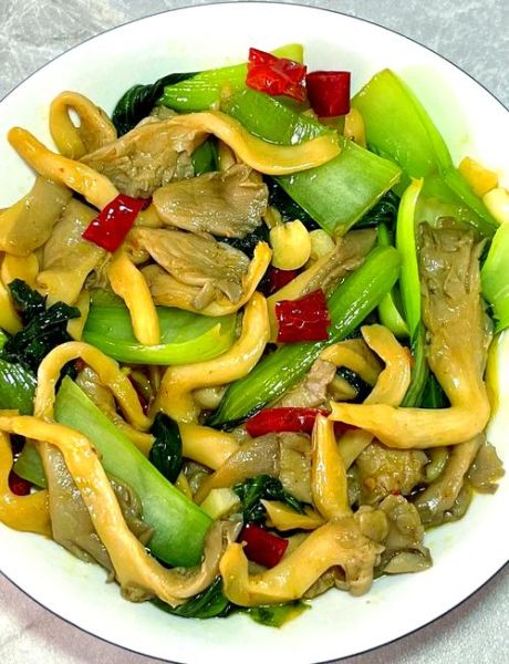 蘑菇油菜怎么炒好吃_蘑菇油菜的家常做法-第1张图片-山城妙识