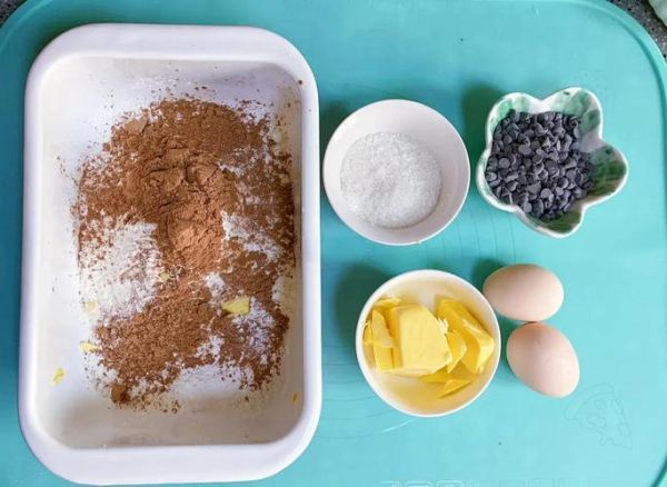 巧克力曲奇怎么做_巧克力曲奇需要哪些材料-第1张图片-山城妙识