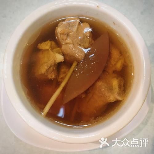 猪肺雪梨汤怎么做_猪肺雪梨汤的功效与禁忌-第3张图片-山城妙识