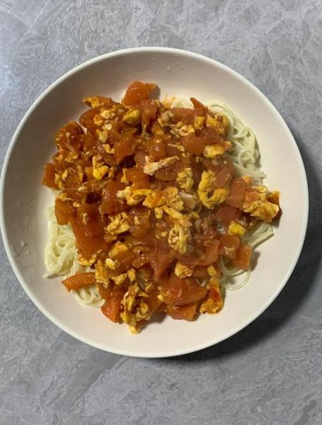 西红柿炒鸡蛋面怎么做_家常西红柿鸡蛋面做法-第1张图片-山城妙识