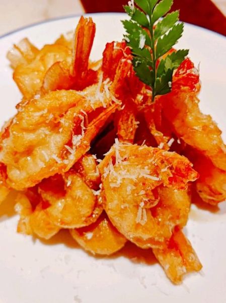 家常酥炸大虾怎么做_炸虾酥脆不软塌的秘诀-第2张图片-山城妙识 家常酥炸大虾怎么做_炸虾酥脆不软塌的秘诀-第2张图片-山城妙识