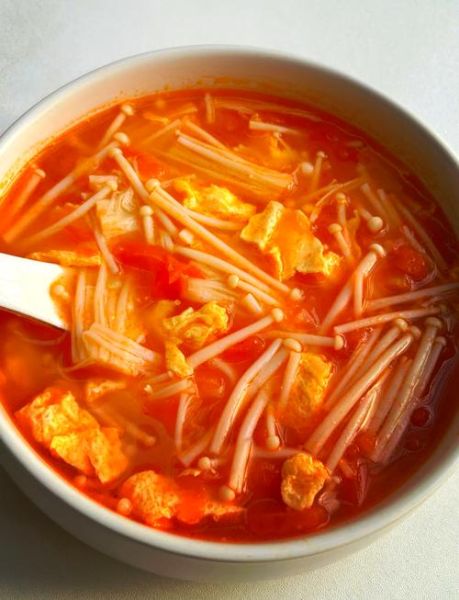 金针菇煮汤怎么做好吃_金针菇煮汤要不要焯水-第1张图片-山城妙识