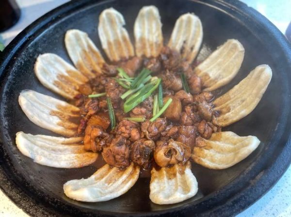 地锅鸡是哪个地方的菜_地锅鸡起源于哪里-第2张图片-山城妙识