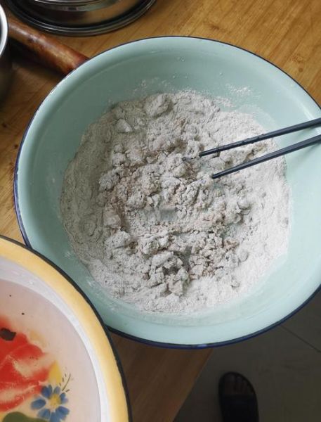 莜面凉皮怎么做_莜面凉皮的家常做法-第2张图片-山城妙识