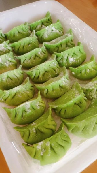 菠菜汁饺子皮怎么做_菠菜汁饺子皮配方比例-第1张图片-山城妙识