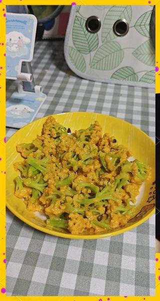 花菜炒鸡蛋怎么炒_花菜炒鸡蛋的做法窍门-第1张图片-山城妙识