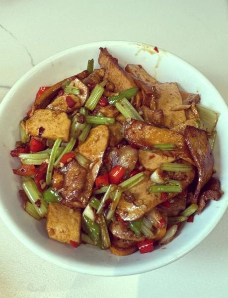 香干肉片怎么炒好吃_香干炒肉用哪种香干-第2张图片-山城妙识