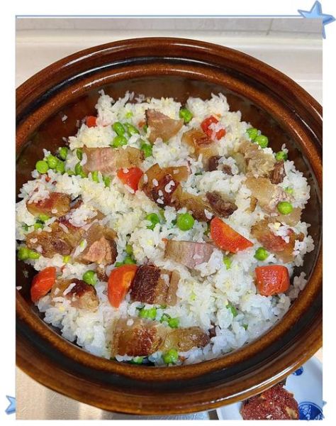 电饭煲焖腊肉饭怎么做_腊肉饭放多少水-第1张图片-山城妙识