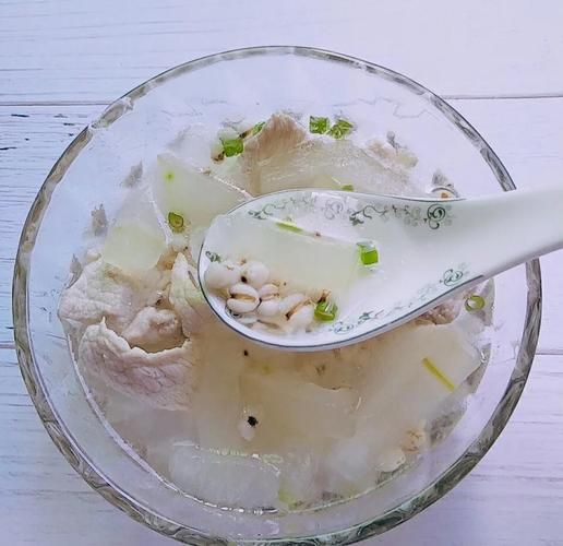 冬瓜肉片汤怎么做好吃又嫩_肉片不柴的秘诀-第1张图片-山城妙识
