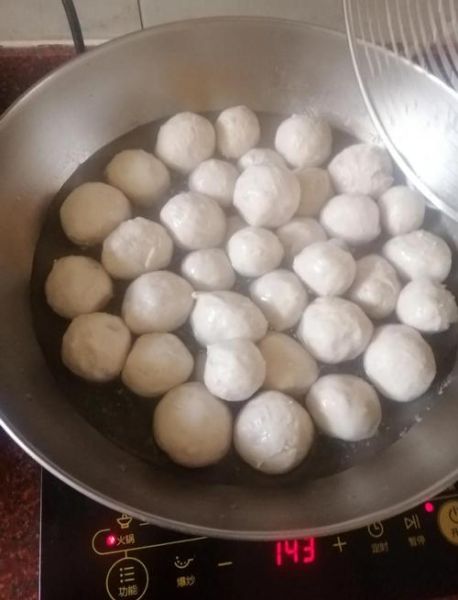 猪肉丸子怎么做又滑又嫩有弹性_为什么加冰水-第3张图片-山城妙识