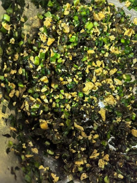 地皮菜包子馅怎么做_地皮菜包子馅做法大全-第1张图片-山城妙识