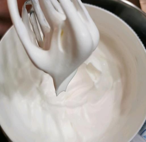 雀巢淡奶油打发成豆腐渣怎么办_还能补救吗-第1张图片-山城妙识 雀巢淡奶油打发成豆腐渣怎么办_还能补救吗-第1张图片-山城妙识