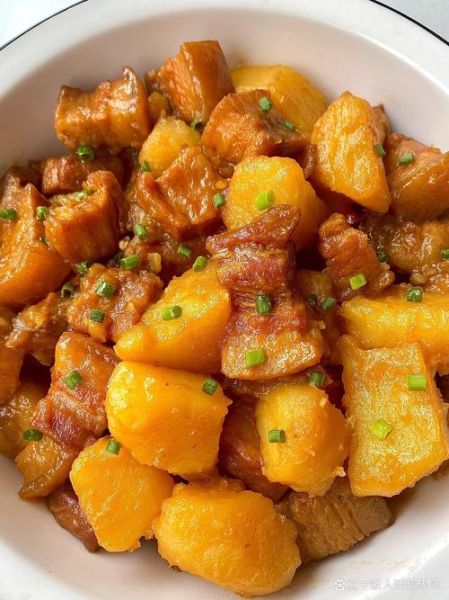 土豆红烧肉怎么做_红烧肉土豆先放哪个-第3张图片-山城妙识