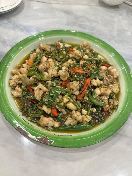 尖椒肥肠鸡怎么做_尖椒肥肠鸡为什么好吃-第3张图片-山城妙识