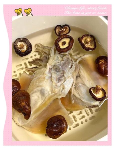 墨鱼炖鸡怎么做最好吃_墨鱼炖鸡的家常做法-第2张图片-山城妙识