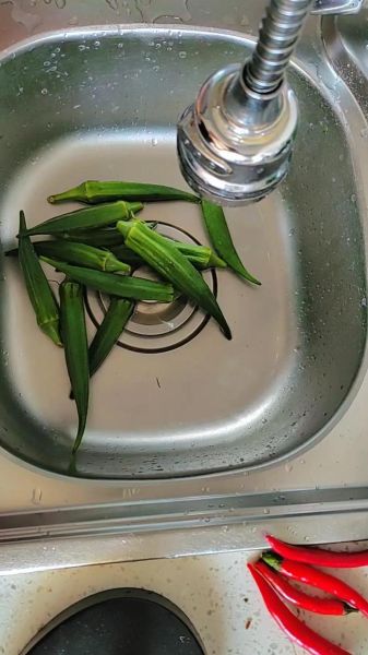 秋葵不焯水吃有毒吗_秋葵生吃安全吗-第2张图片-山城妙识