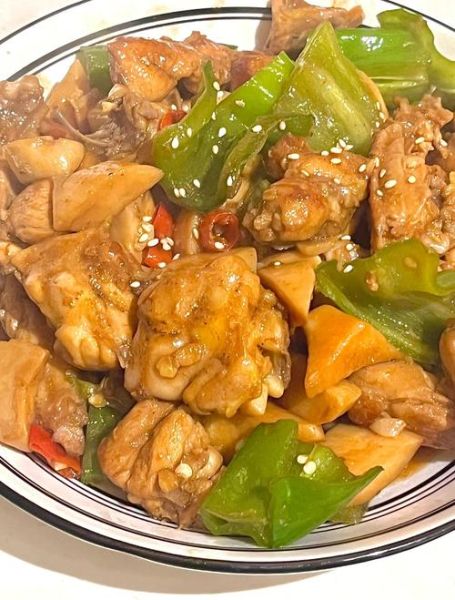 鸡肉杏鲍菇怎么做好吃_鸡肉杏鲍菇的家常做法-第1张图片-山城妙识