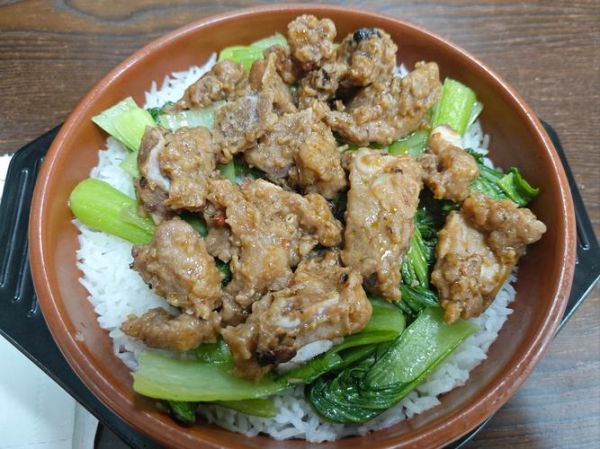 排骨饭怎么做_排骨饭简单又好吃的做法-第1张图片-山城妙识