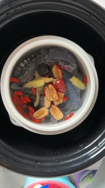 鸡怎么炖好吃又营养_炖鸡补气血用什么配料-第2张图片-山城妙识