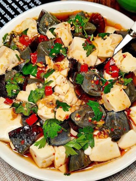 嫩豆腐可以做皮蛋豆腐吗_口感差异与做法详解-第1张图片-山城妙识