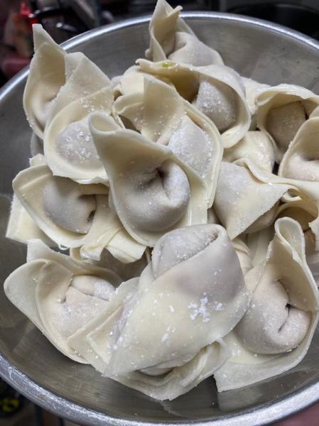 抄手怎么包_抄手包法图解步骤-第2张图片-山城妙识 抄手怎么包_抄手包法图解步骤-第2张图片-山城妙识