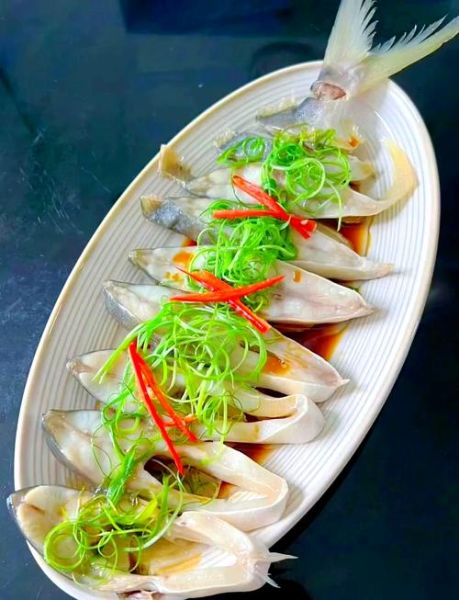 海鲳鱼怎么做好吃_家常清蒸还是红烧-第2张图片-山城妙识