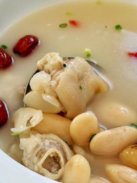 猪蹄煲汤放什么好吃_猪蹄煲汤怎么做好吃-第1张图片-山城妙识 猪蹄煲汤放什么好吃_猪蹄煲汤怎么做好吃-第1张图片-山城妙识