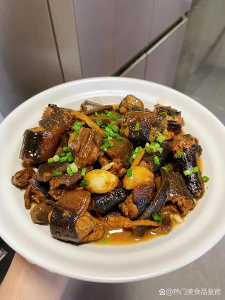 炒鳝鱼怎么炒好吃_鳝鱼去腥技巧-第1张图片-山城妙识