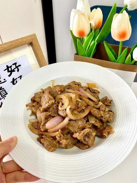 牛肉炒洋葱怎么做_牛肉炒洋葱先炒哪个-第3张图片-山城妙识 牛肉炒洋葱怎么做_牛肉炒洋葱先炒哪个-第3张图片-山城妙识